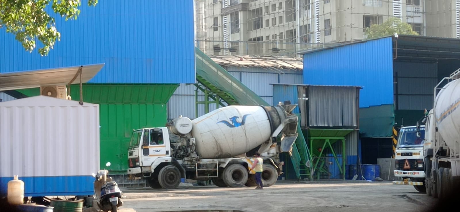 Cementing resistance: Orlem citizens oppose a polluting concrete plant ...