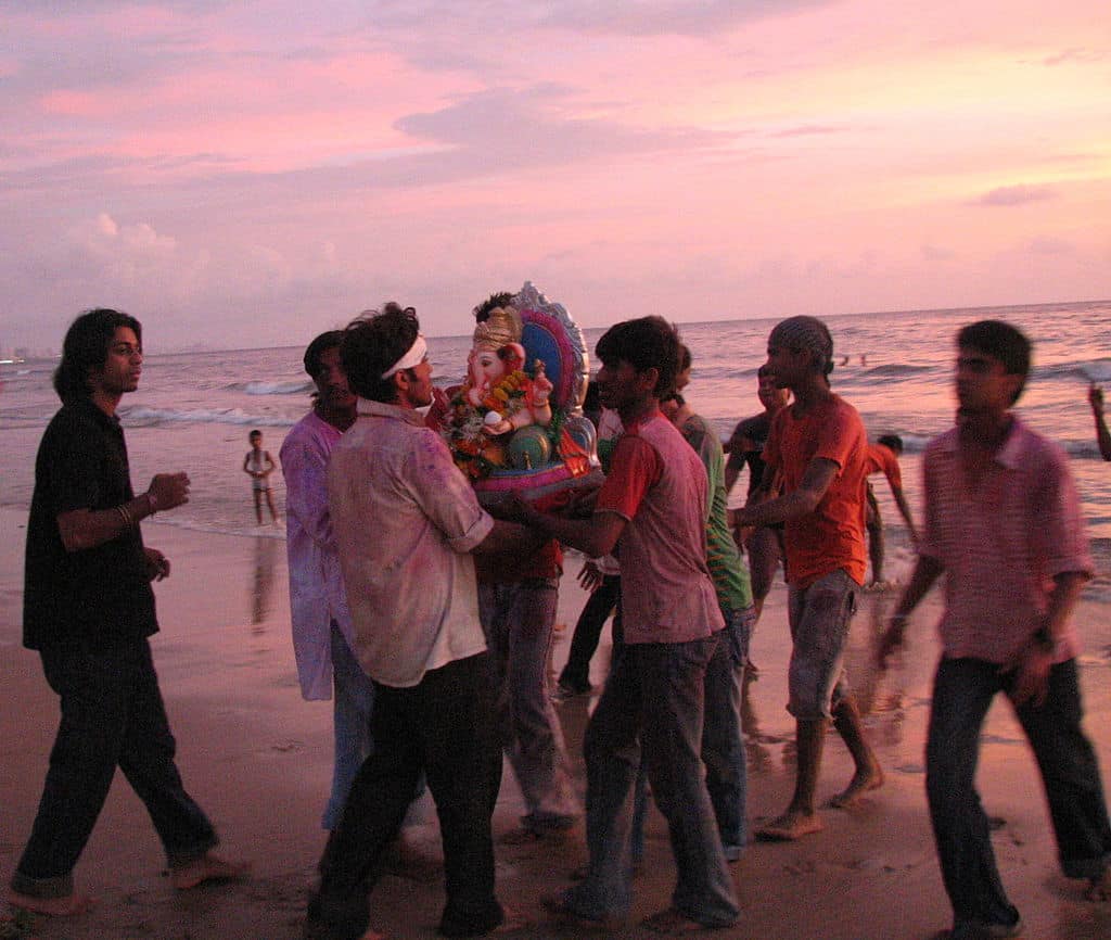 Mumbai housing societies gear up to tackle third wave of the pandemic ...