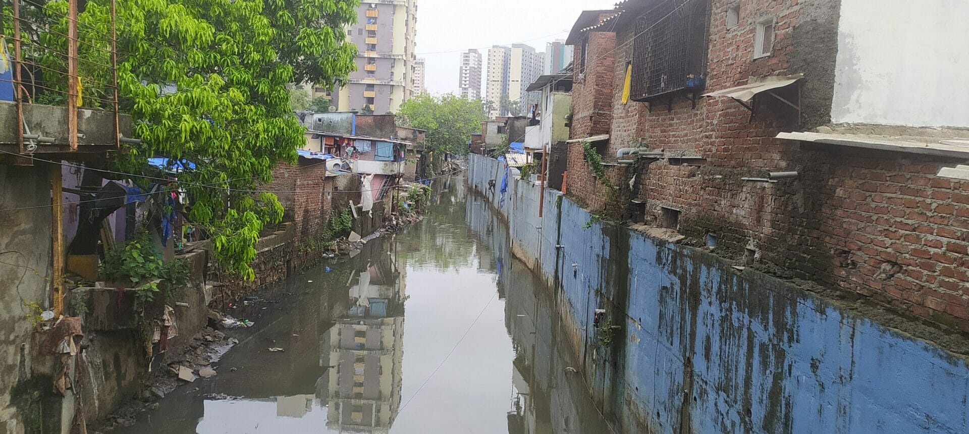 As monsoon intensifies, fear grips citizens living on the banks of ...